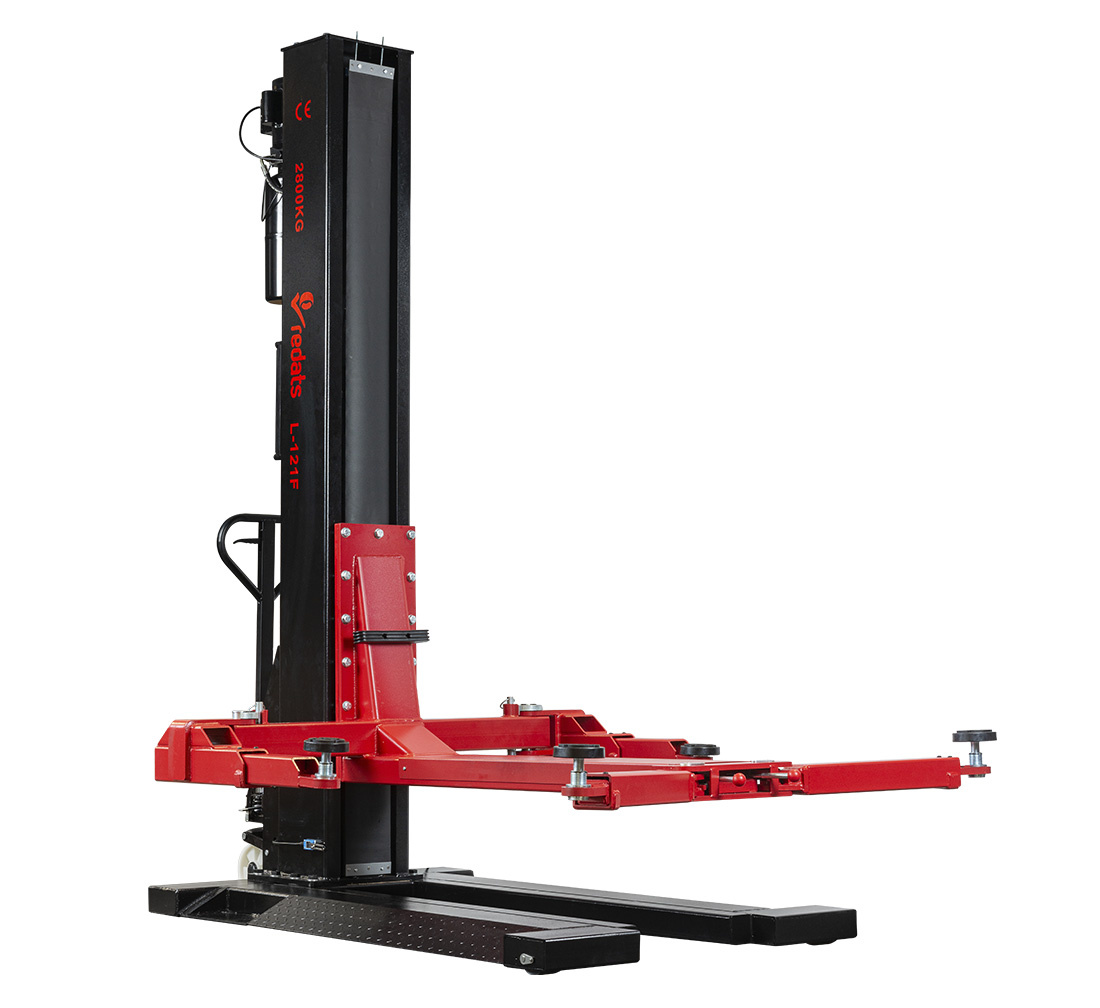 One post lift REDATS L-121F - REDATS